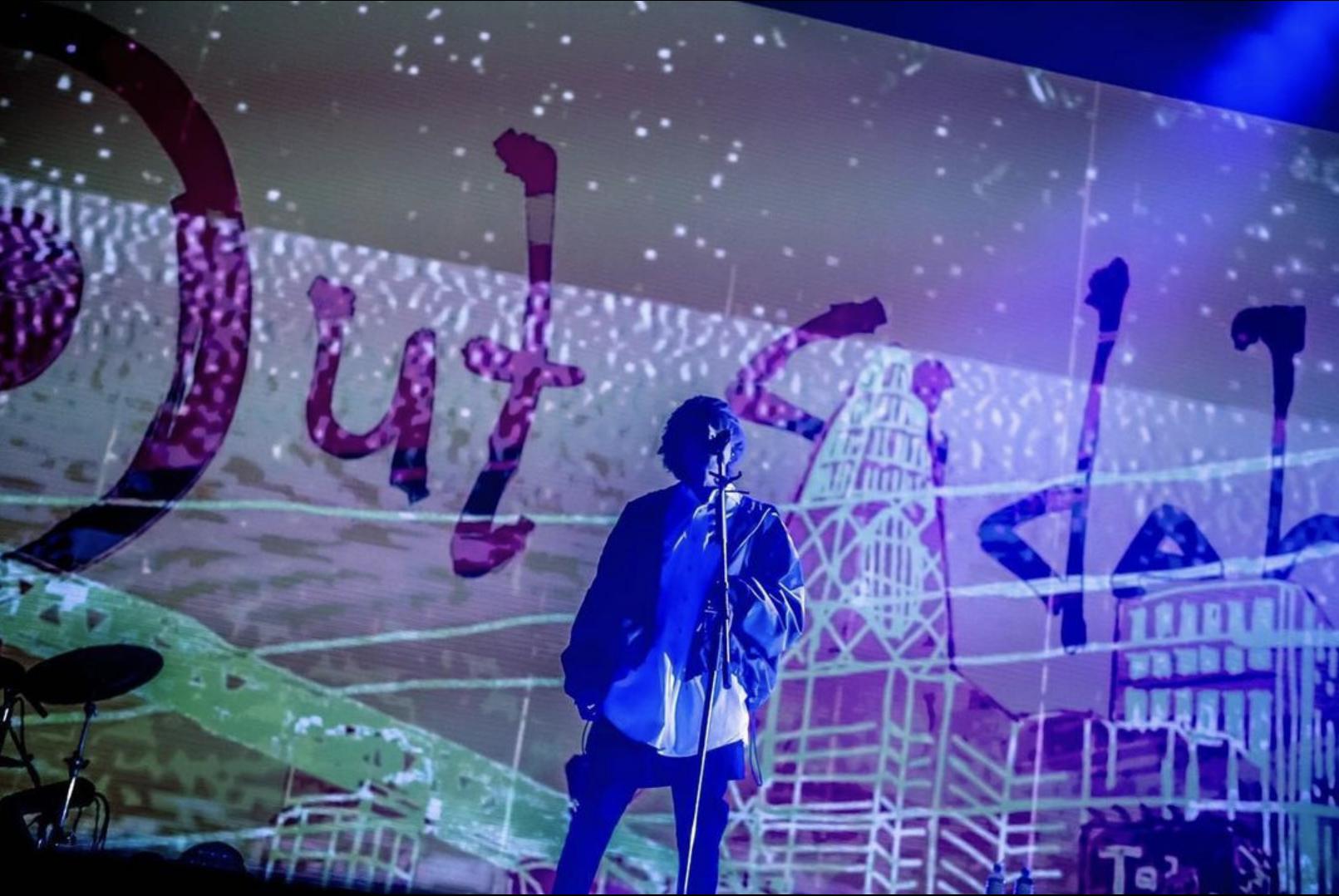 Eve（歌手）の年齢や素顔などプロフィールは？廻廻奇譚以外の曲は？